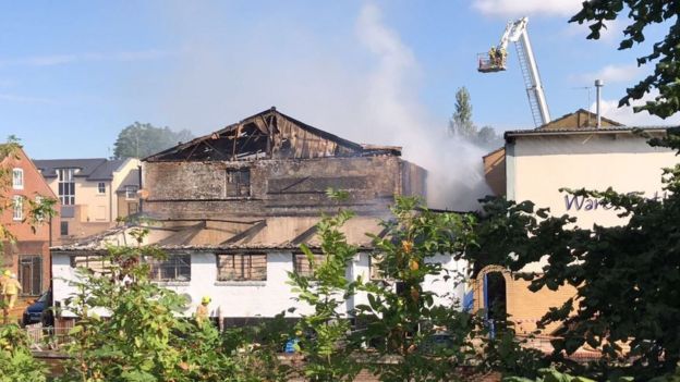 Ware furniture warehouse fire: Risk of building collapse - BBC News