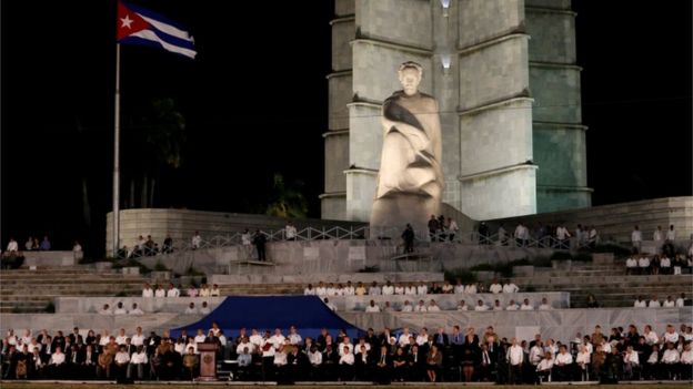 Fidel Castro's death: Ashes begin journey to Santiago - BBC News