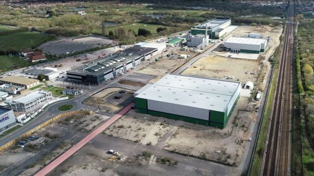 Dagenham film studios plan approved - BBC News