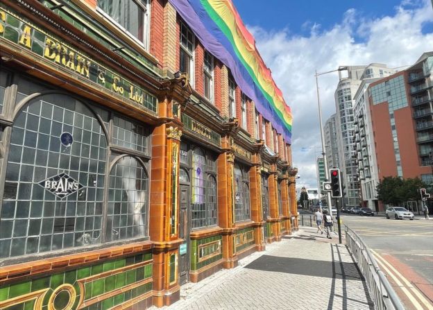 Pride: Wales' oldest gay bar remains amid developing city - BBC News