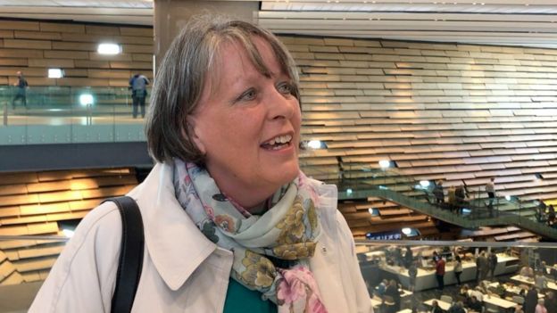 V&A Dundee opens its doors to the world - BBC News