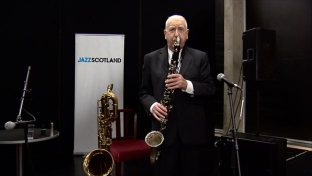 Scottish jazz musician Joe Temperley dies - BBC News