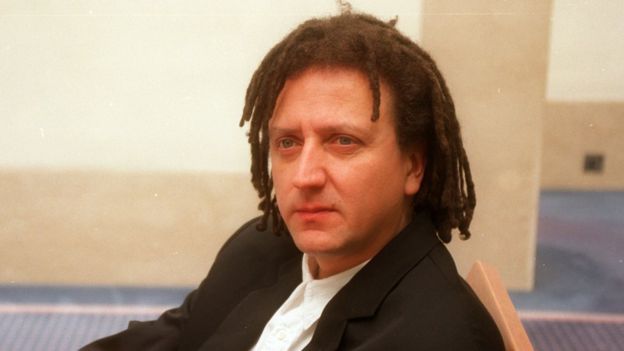 Victor Lewis-Smith: Journalist and satirist dies aged 65 - BBC News