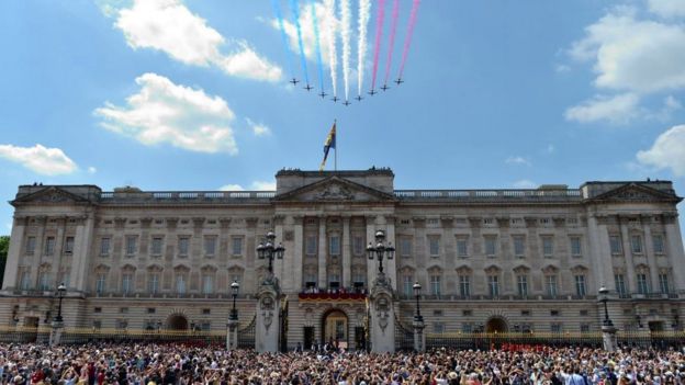 The Queen: Why does she have two birthdays? - BBC Newsround