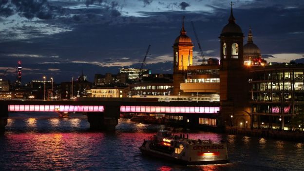 Illuminated River: First London bridges lit up - BBC News