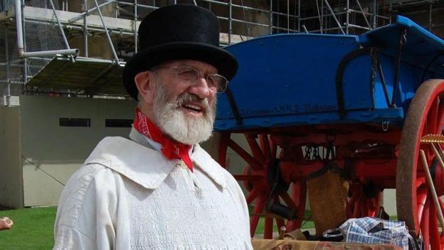 Festival to celebrate 'legendary' Gloucestershire farmer - BBC News