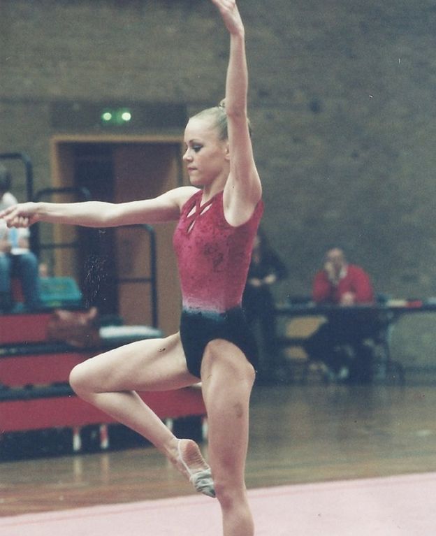 Anorexia: 'My mum was waiting for me to have a heart attack' - BBC News