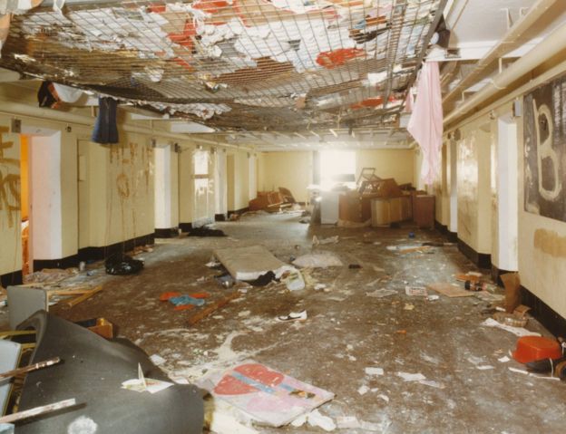 The prison riot that ended with the SAS - BBC News