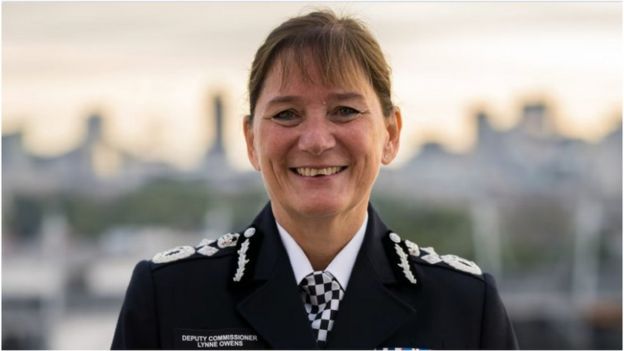 Ex-National Crime Agency boss Dame Lynne Owens joins Met Police - BBC News
