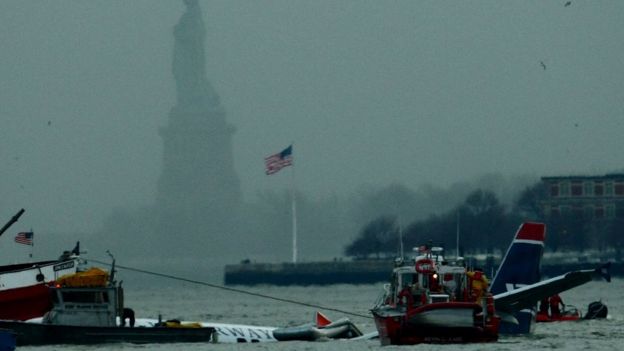 Sully: Miracle on the Hudson 10 years on - BBC Newsround