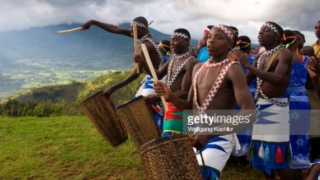 Imisozi y'ibirunga ibara ingagi 1000 - BBC News Gahuza