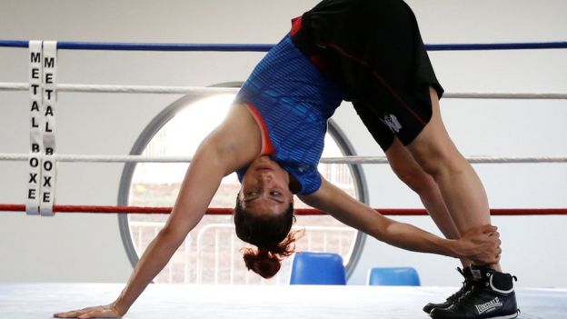 The first Iranian woman to both contest an official boxing match and ...