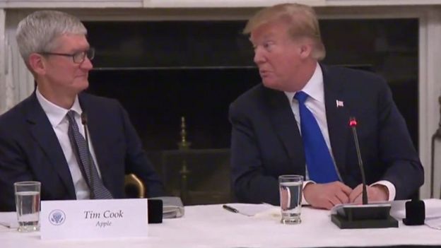 Donald Trump's 'airport' revolution sees people rewrite history - BBC News