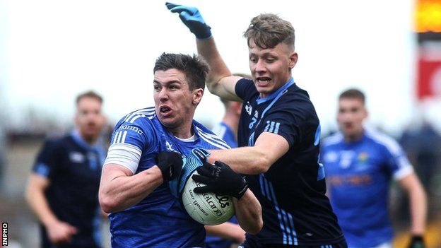 Crossmaglen come from behind to win 44th Armagh football title - BBC Sport