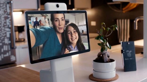 Spotify ad banned for causing 'distress' to children - BBC News