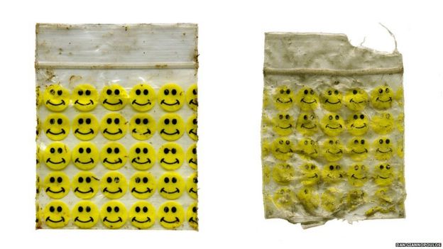 In pictures: Discarded drug baggies - BBC News