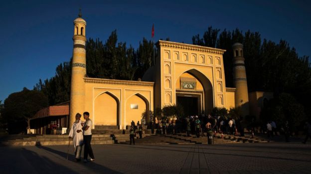 Quiénes son los uigures, la etnia que China está deteniendo en ...