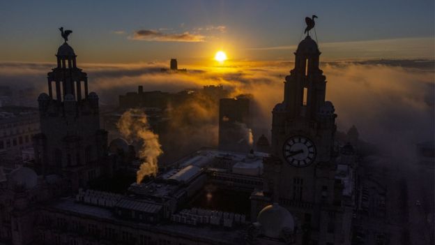 Liverpool winter weather produces stunning city views - BBC News