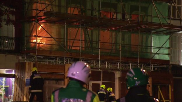 Exeter fire wrecks 'oldest hotel in England' - BBC News