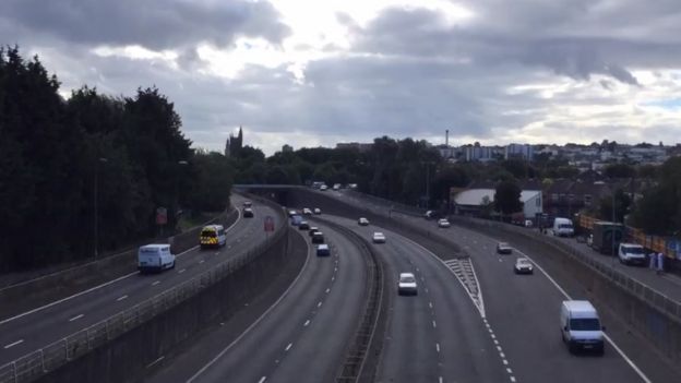 Bristol-bound M32 motorway to get 40mph limits imposed - BBC News