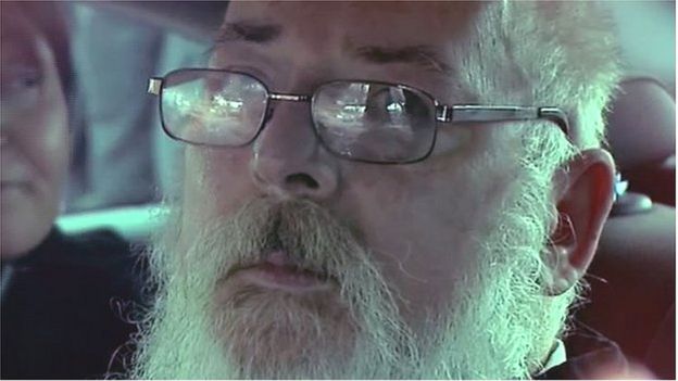 Serial killer Angus Sinclair's ashes scattered at sea - BBC News