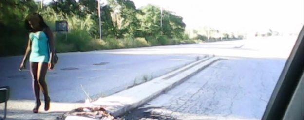 Migrant crisis: More than 10,000 children 'missing' - BBC News