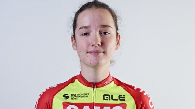 V-Women's Tour: I'm racing from my shed says Illi Gardner - BBC Sport