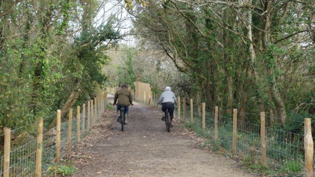 First Saints Trail cycle routes open in Cornwall - BBC News