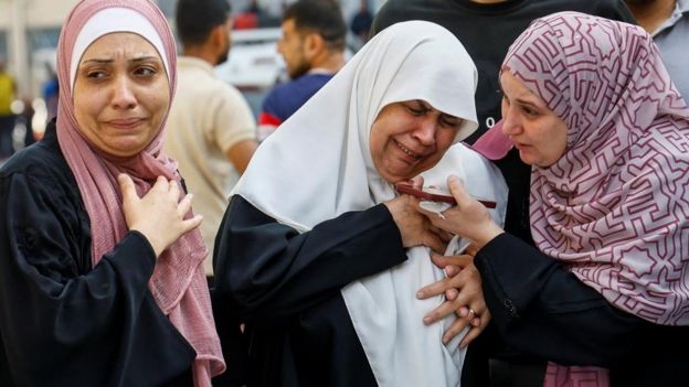 In Gaza, wounded children with no surviving family - BBC News