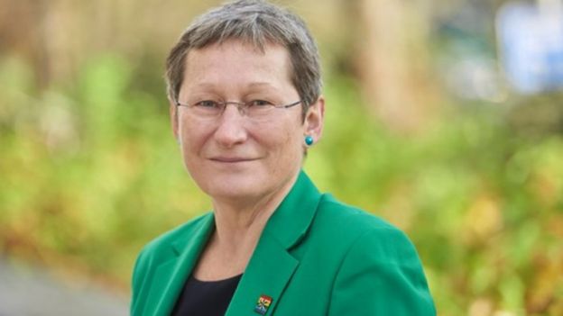 Hastings woman, 106, in King's birthday honours - BBC News