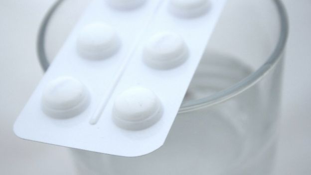 Confusion over paracetamol dosing rules for children - BBC News