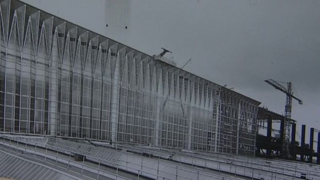 Remembering 'landmark' Fawley Power Station ahead of demolition - BBC News