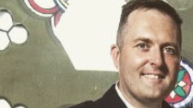 Dad dies after being hit by car in Glasgow - BBC News