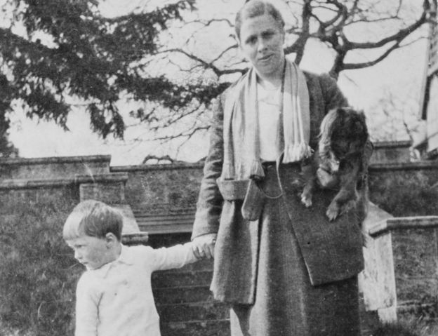 Who inspired Roald Dahl's Mrs Pratchett character? - BBC News