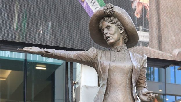 Suffragette statues mark 100 years of women's first vote - BBC News