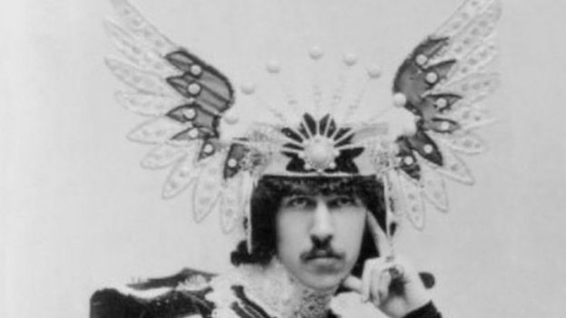 Tiara and scandals: The 'Dancing Marquess' of Anglesey - BBC News