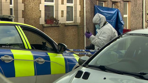 Aberdare shooting: Three cleared of attempted murder - BBC News