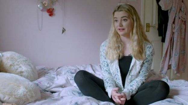 Self-Harm: Becci answers your questions - BBC News