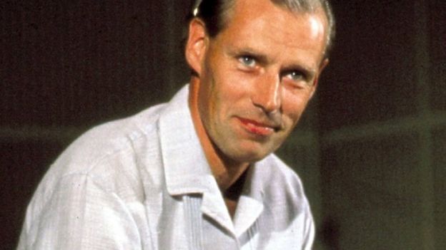 Sir George Martin 'made' The Beatles - BBC News