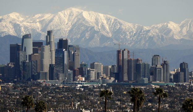 Winter in LA: The joy of rain in a city famed for its sunshine - BBC News