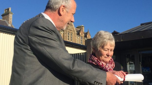 Posthumous Freedom of Orkney for Arctic explorer - BBC News