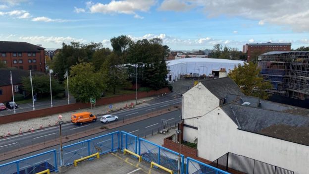 Hull A63 Castle Street scheme: Huge tents erected for exhumation - BBC News