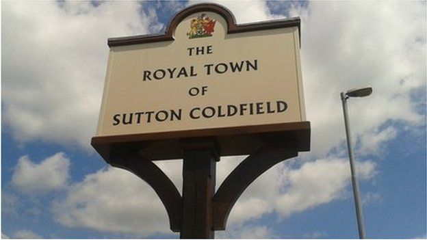 Sutton Coldfield: 'Royal' town calls for own council - BBC News