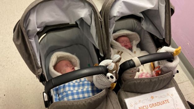 UK's most premature twins reunited as sister returns home - BBC News