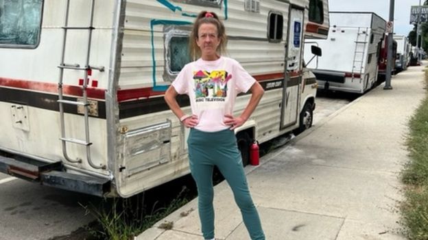 Van life is far from glamorous on LA's streets - BBC News