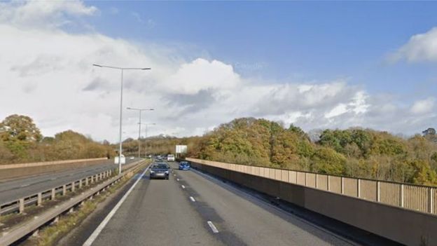 Work to repair Avon Valley Bridge joint begins - BBC News