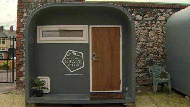 Homeless 'pods' approved for Caerphilly church grounds - BBC News