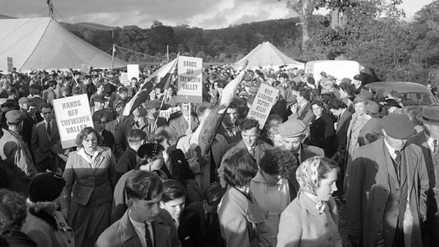 Lluniau: Cofio Capel Celyn // Pictures: A village before the drowning ...