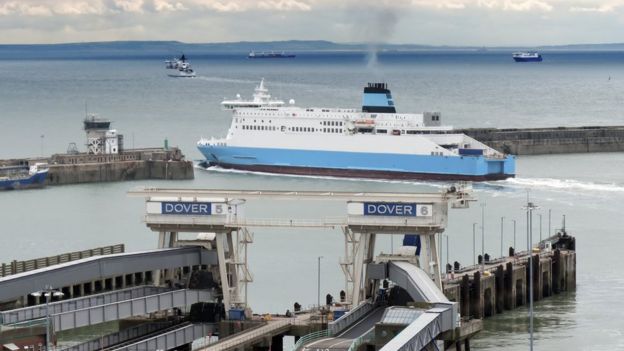 Ship hack 'risks chaos in English Channel' - BBC News