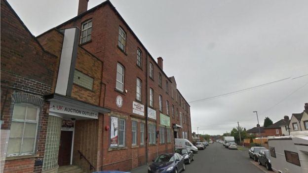 Kickboxer Scott Marsden, 14, dies after Leeds title fight - BBC News